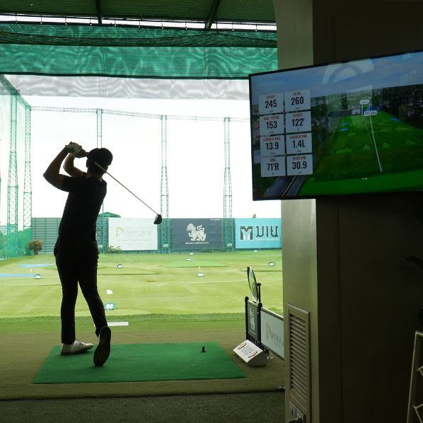 บริการ Trackman Bay สนามกอล์ฟจำลอง - โพธาลัย กอล์ฟ ปาร์ค